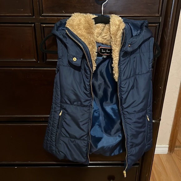 Love Tree | Jackets & Coats | Lover Tree Puffer Jacket Vest Six Large ...